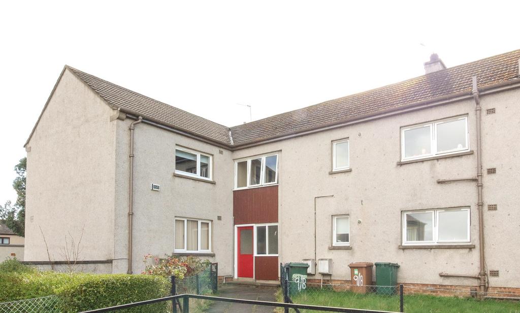 Muirhouse Bank, Edinburgh EH4 2 bed flat for sale - £145,000