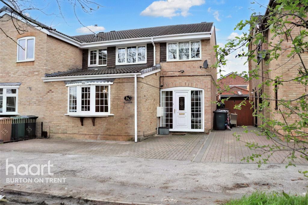 Stoneydale Close, Swadlincote 4 bed semi-detached house - £205,000