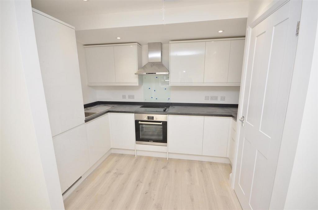 Dudley Street, Luton 1 bed apartment - £950 pcm (£219 pw)