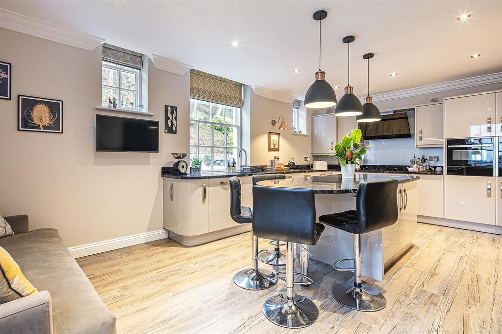 King Edwards Rivelin Sheffield 4 Bed Townhouse £2 750 Pcm £635 Pw