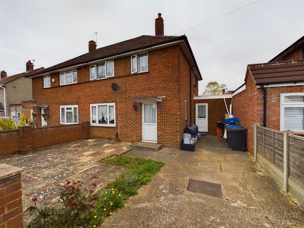 Kennelwood Crescent, New Addington, CROYDON, Surrey 3 bed semi-detached ...