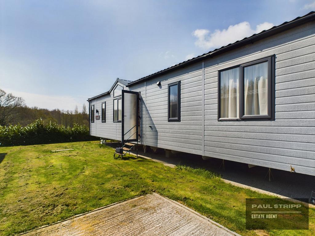 Crazy Lane, East Sussex, TN33 2 bed lodge for sale - £172,000