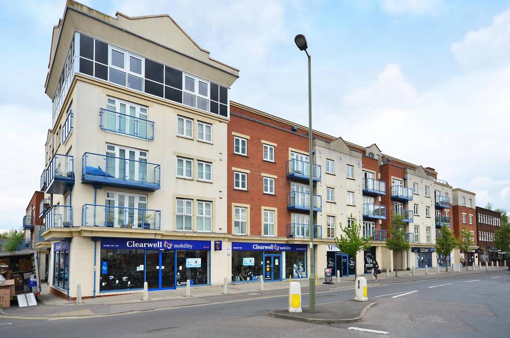Goldsworth Road, Woking, GU21 2 bed flat - £285,000