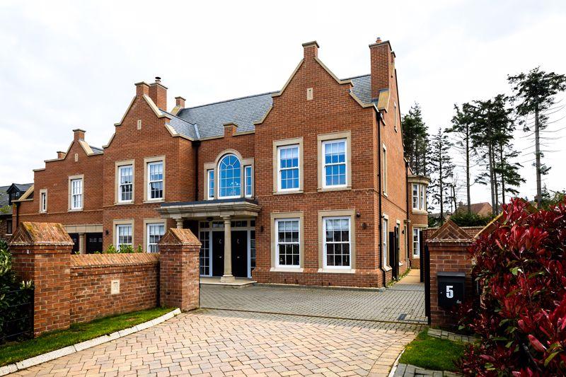 Tetrarch Manor, Manorside, Wynyard, Billingham 5 bed detached house for ...