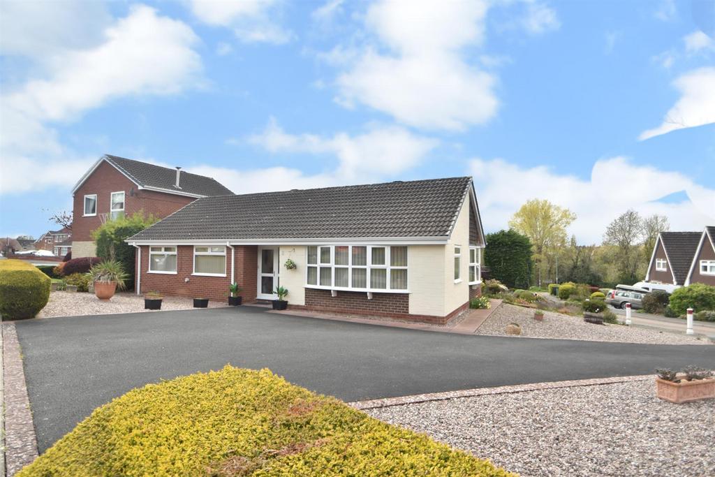 2 Tudor Road, Shrewsbury SY2 6TD 3 bed detached bungalow for sale - £ ...