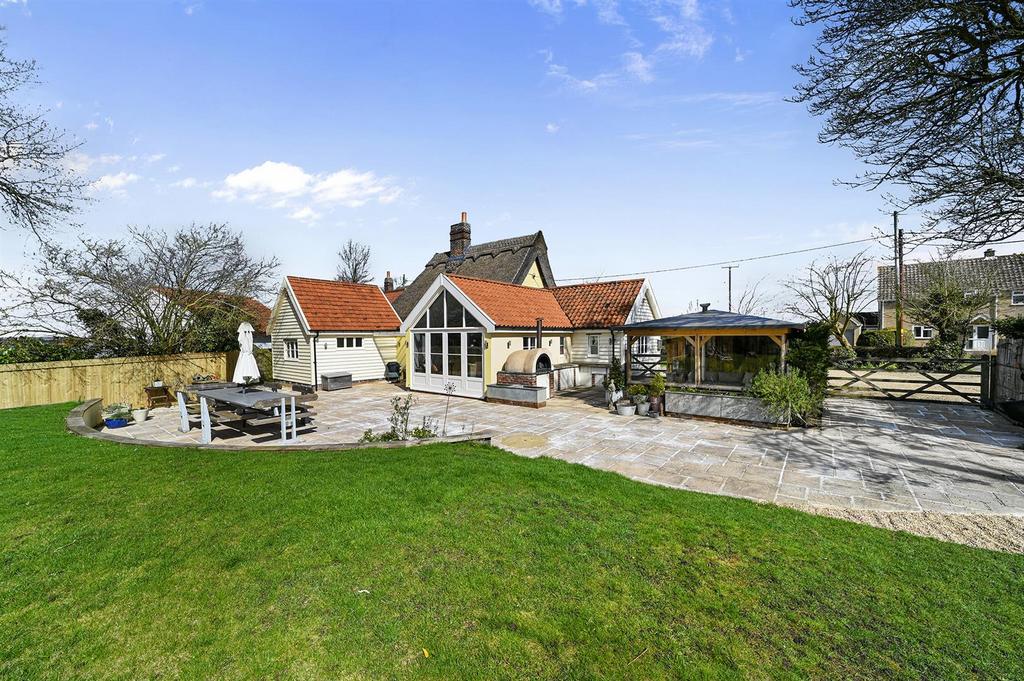 Shimpling Road, Hartest 4 bed detached house - £750,000