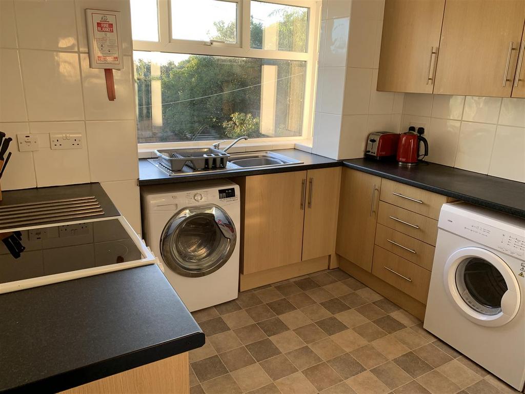 Slaidburn Drive, Lancaster LA1 3 bed private hall - £520 pcm (£120 pw)