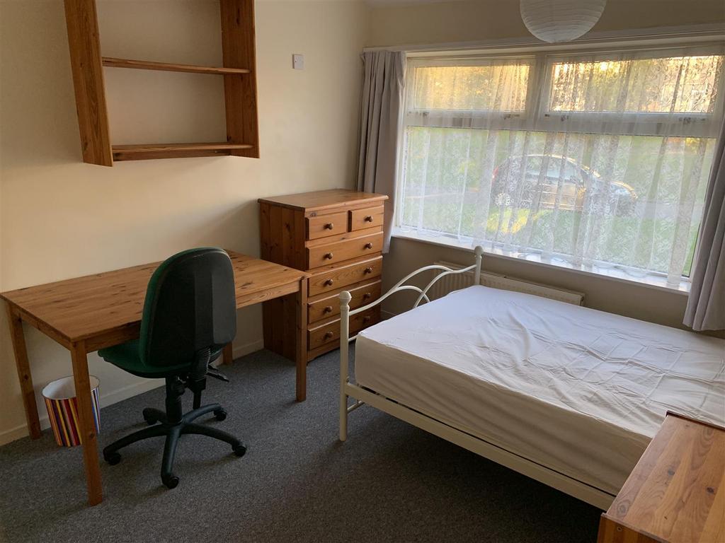 Slaidburn Drive, Lancaster LA1 3 bed private hall - £520 pcm (£120 pw)