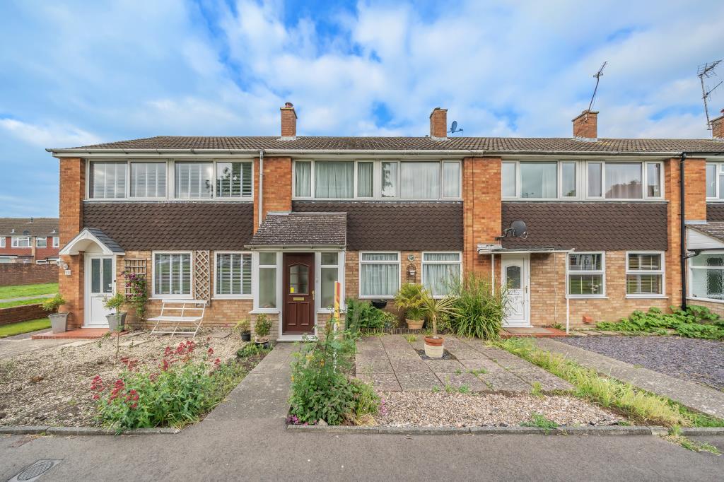 Stratton Green, Aylesbury, HP21 3 bed terraced house - £1,600 pcm (£369 pw)