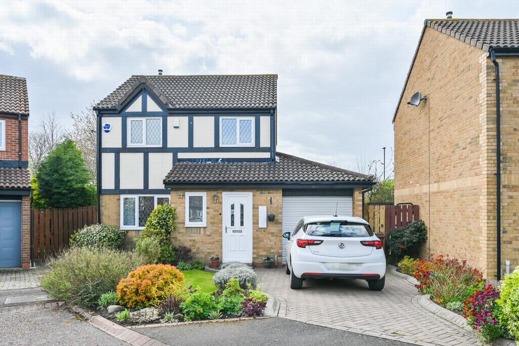Kilburne Close, Victoria Glade, NE7 3 bed detached house - £325,000