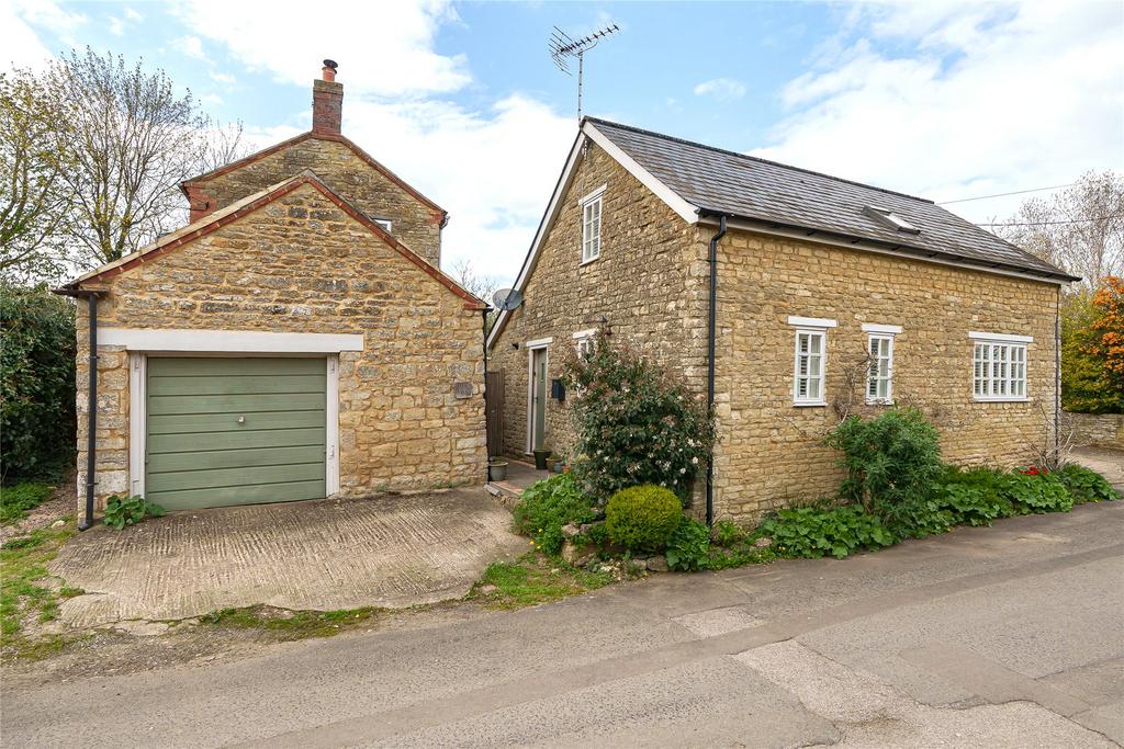 Lower Street, Pury End, Towcester... 2 bed barn conversion - £375,000