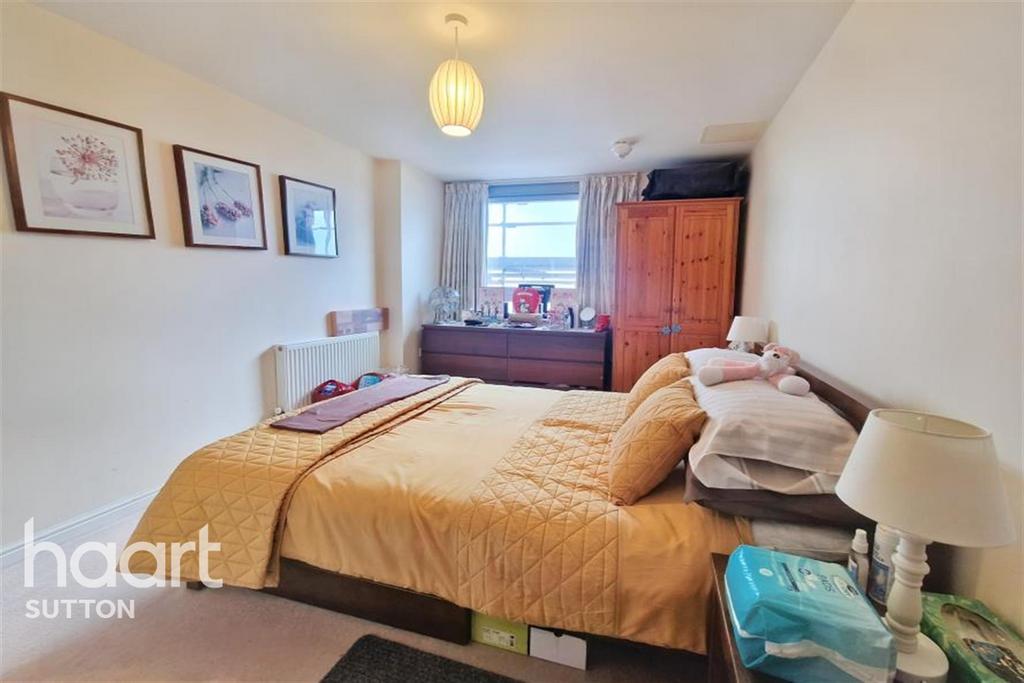 Throwley Way, Sutton 1 bed flat - £1,200 pcm (£277 pw)