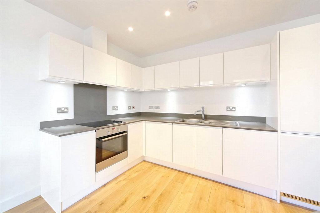 Lockton Street, North Kensington, W10 1 bed flat - £510,000