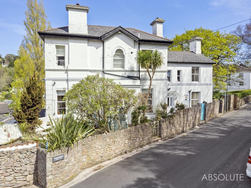 Lower Erith Road, Torquay, Devon, TQ1 3 bed apartment - £385,000