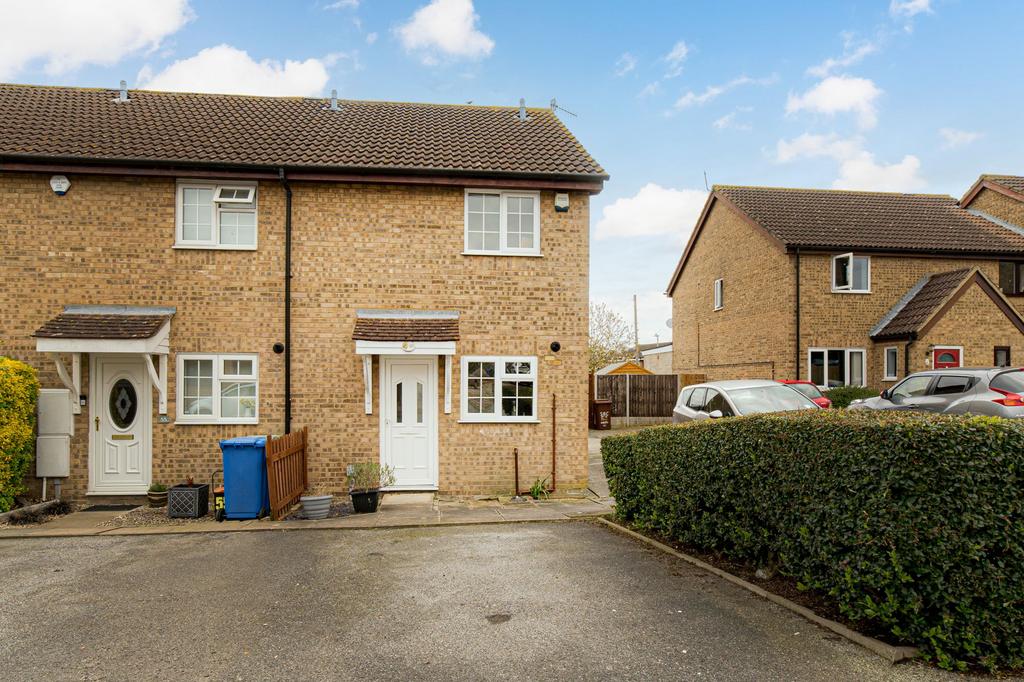 Hazebrouck Road, Faversham, ME13 2 bed end of terrace house - £295,000