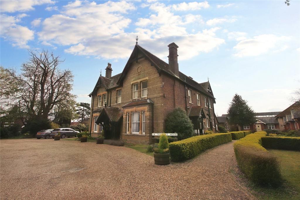 Halstead Road, Earls Colne, Colchester, Essex, CO6 3 bed apartment for ...
