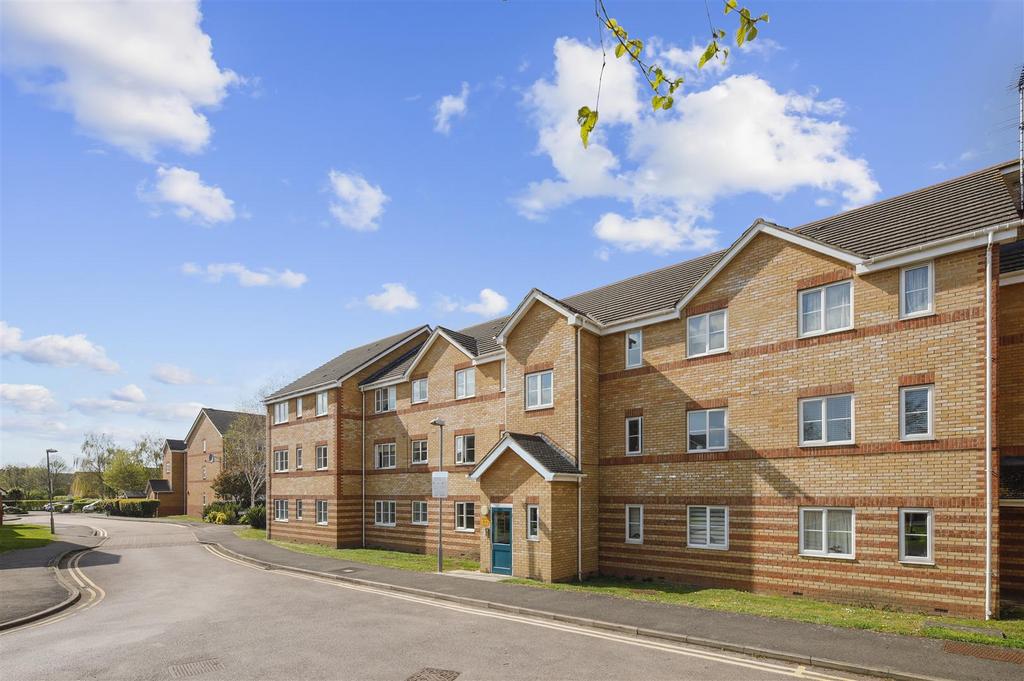 Windmill Drive, London NW2 2 bed flat - £330,000
