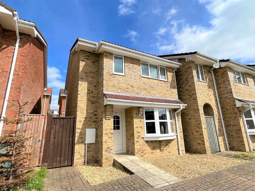 The Meadow, East Cowes 3 bed end of terrace house - £230,000