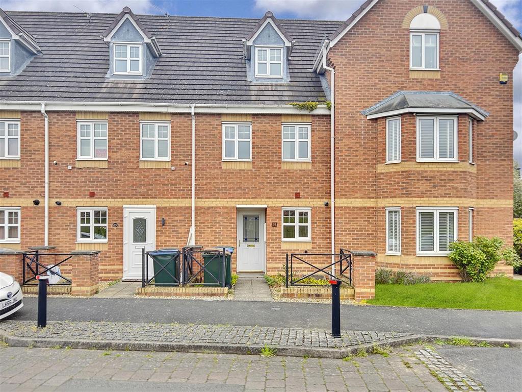 Alverley Road, Daimler Green 3 bed townhouse - £1,100 pcm (£254 pw)