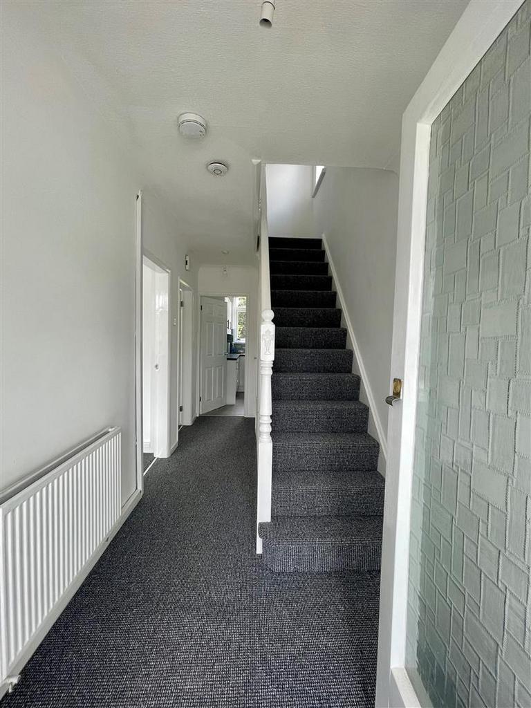 Lode Lane, Solihull, West Midlands 3 bed semi-detached house - £1,400 ...