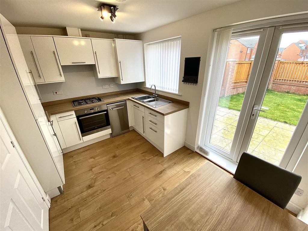 Grange Way Bowburn Durham 3 Bed End Of Terrace House £750 Pcm £173 Pw