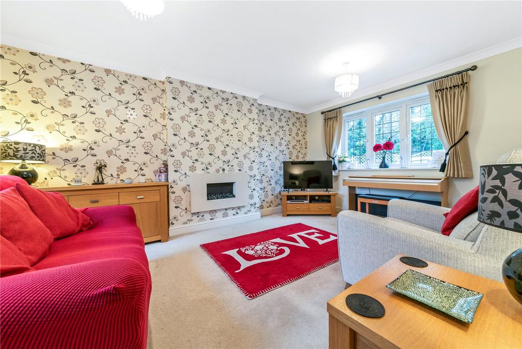 Pickhurst Green, Bromley, BR2 2 bed detached house - £725,000