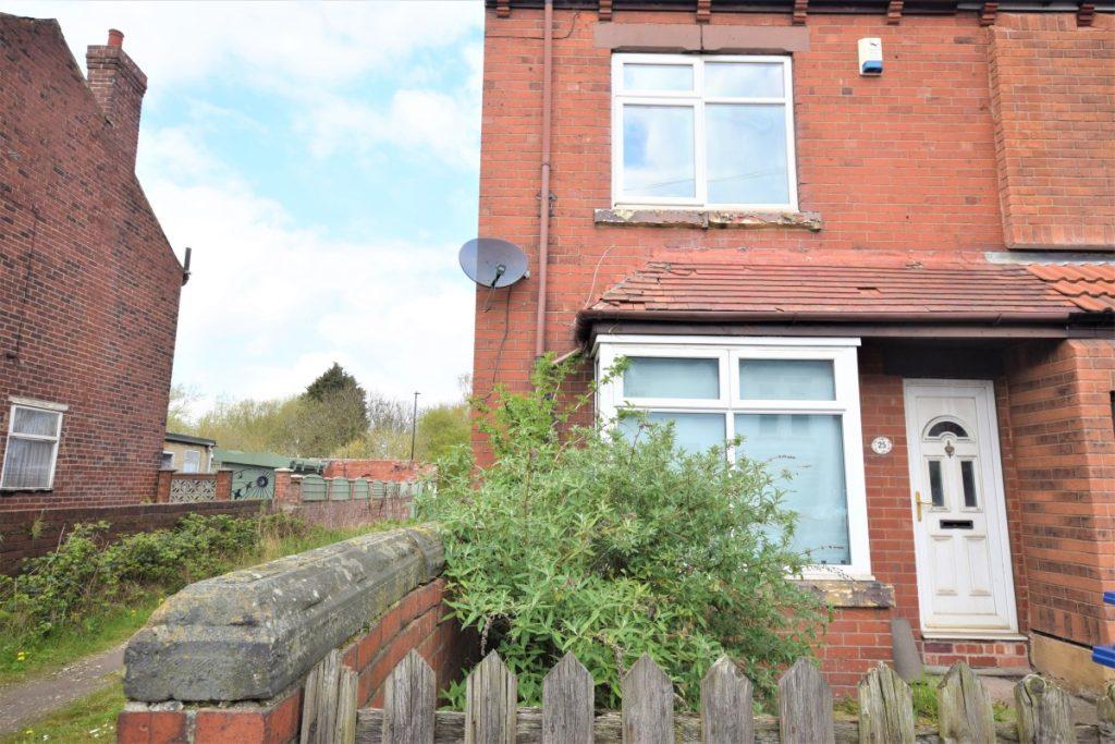 Askern Road, Carcroft DN6 3 bed end of terrace house for sale - £89,995