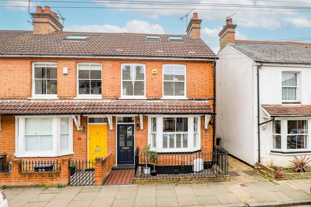 Burnham Road, St. Albans... 4 bed end of terrace house - £965,000
