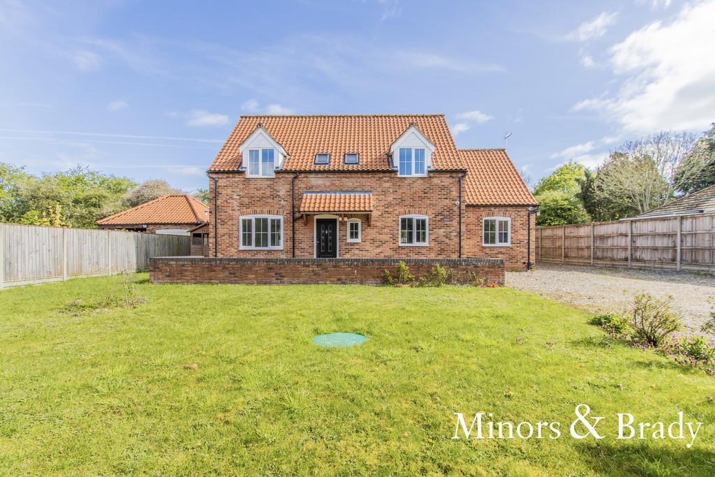 Low Road, Swaffham 4 bed detached house - £400,000