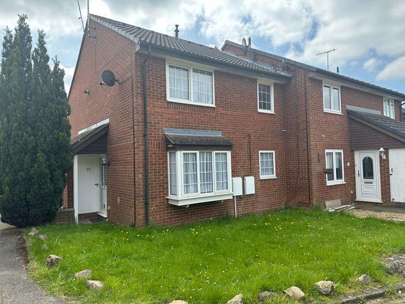 21 Spurcroft, Luton 1 bed cluster house - £950 pcm (£219 pw)