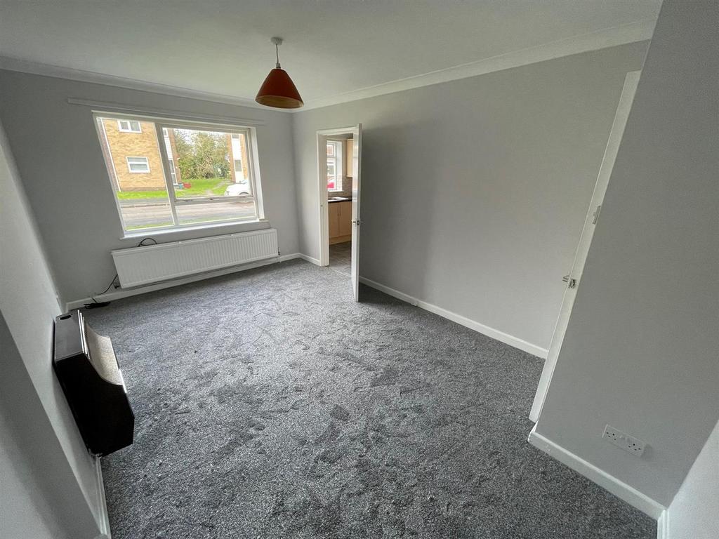 Gullane Drive, Beverley High Road, Hull 2 bed flat - £550 pcm (£127 pw)