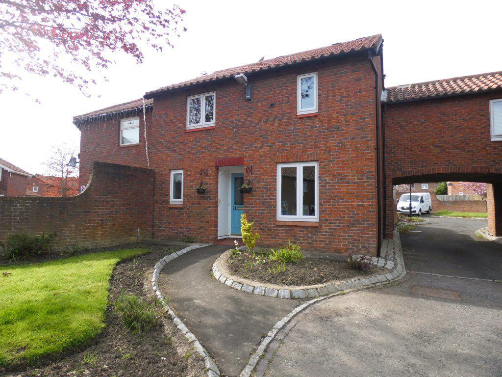 Cuillin Close, Washington, NE38 3 bed semi-detached house - £725 pcm (£ ...