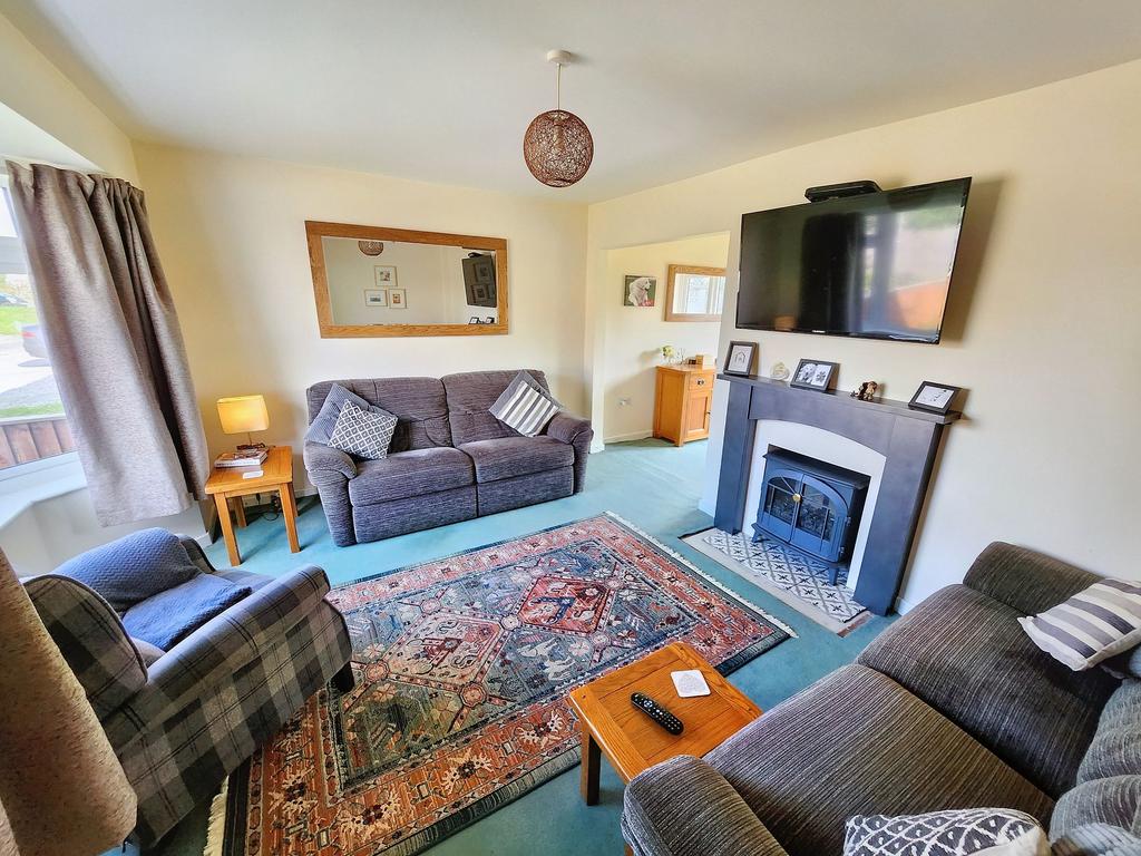 Hilperton, Trowbridge BA14 3 bed semi-detached house - £350,000