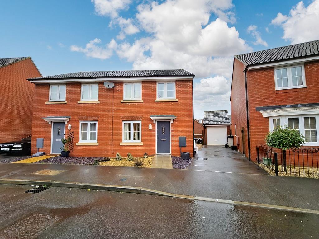 Melksham Melksham Sn12 3 Bed Semi Detached House For Sale £290 000