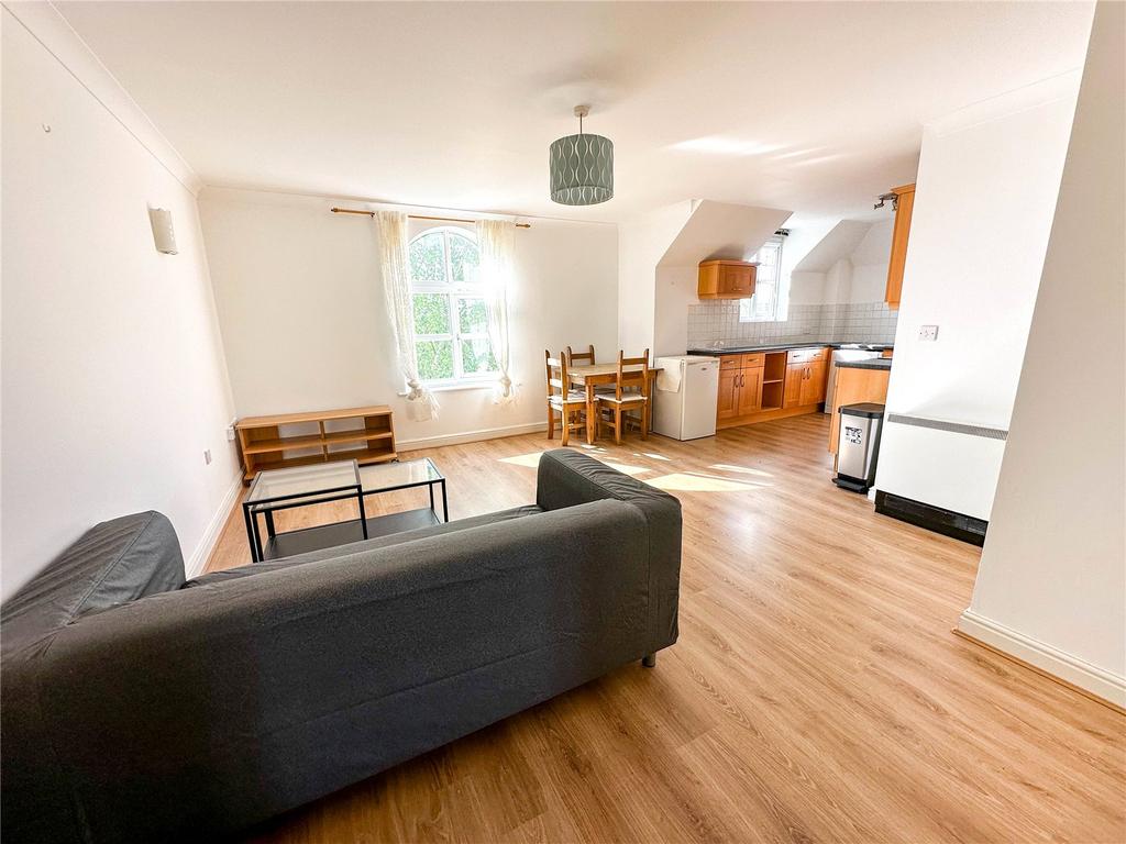 Printers Close, Manchester, M19 2 bed flat - £1,100 pcm (£254 pw)