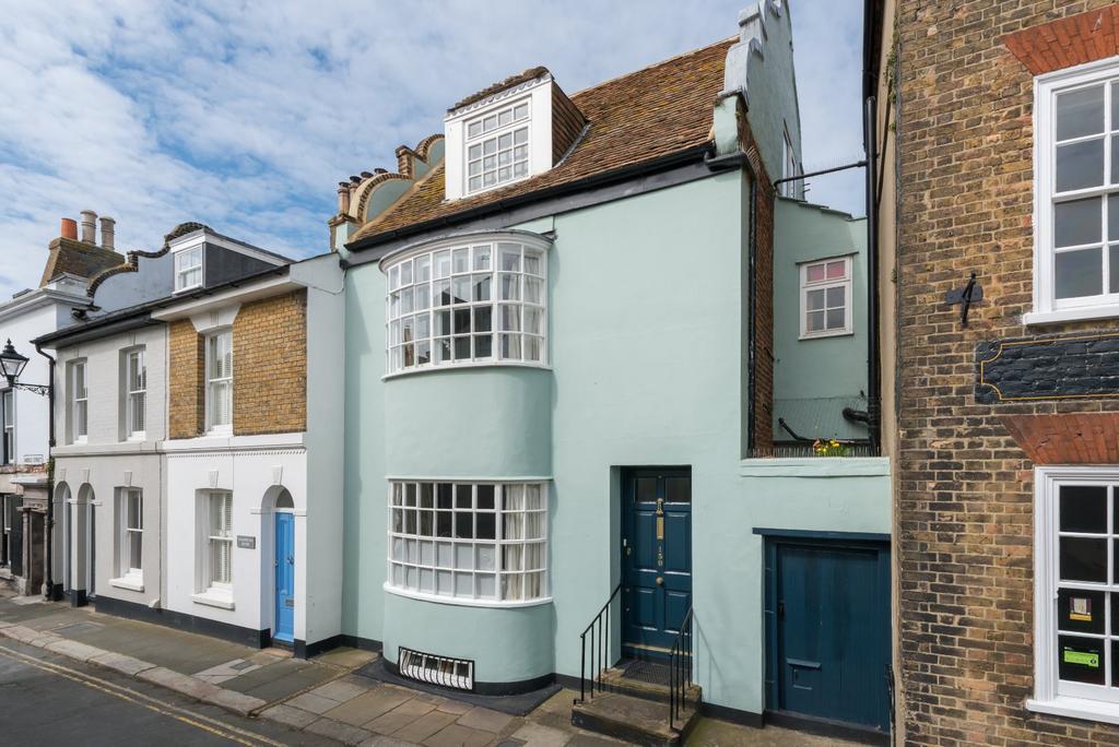 Middle Street, Deal, Kent, CT14 3 bed terraced house for sale - £795,000