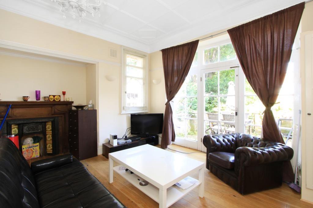 Thrale Road, London, SW16 1 bed flat - £1,750 pcm (£404 pw)