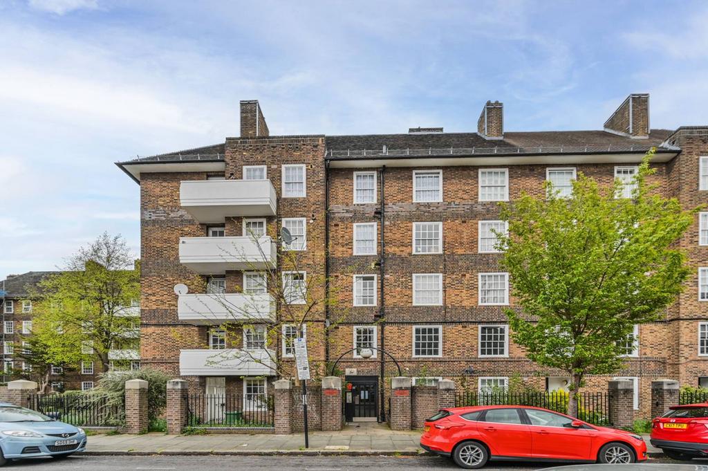 Biddestone, Holloway, London, N7 1 bed flat for sale - £350,000
