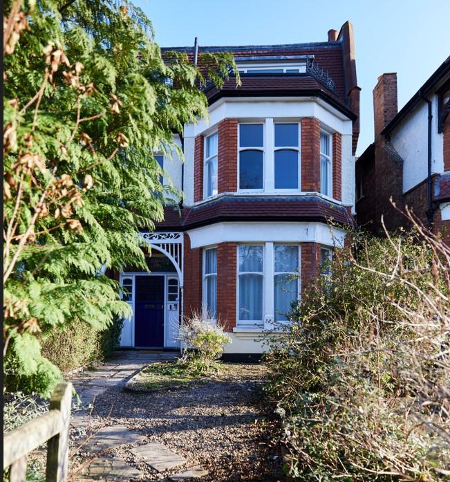 Park View Road, Finchley, N3 5 bed semi-detached house - £1,650,000