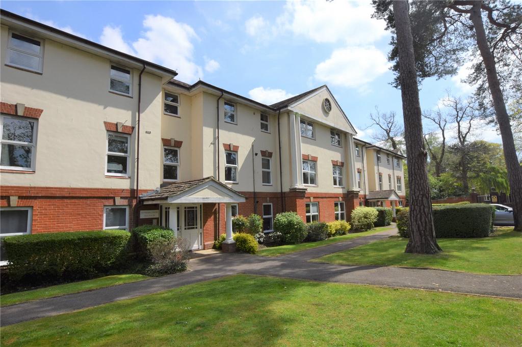 Farnborough GU14 2 bed apartment - £250,000