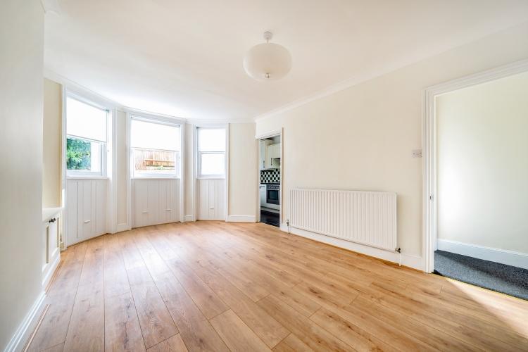 Bennett Park London SE3 2 bed apartment - £1,650 pcm (£381 pw)