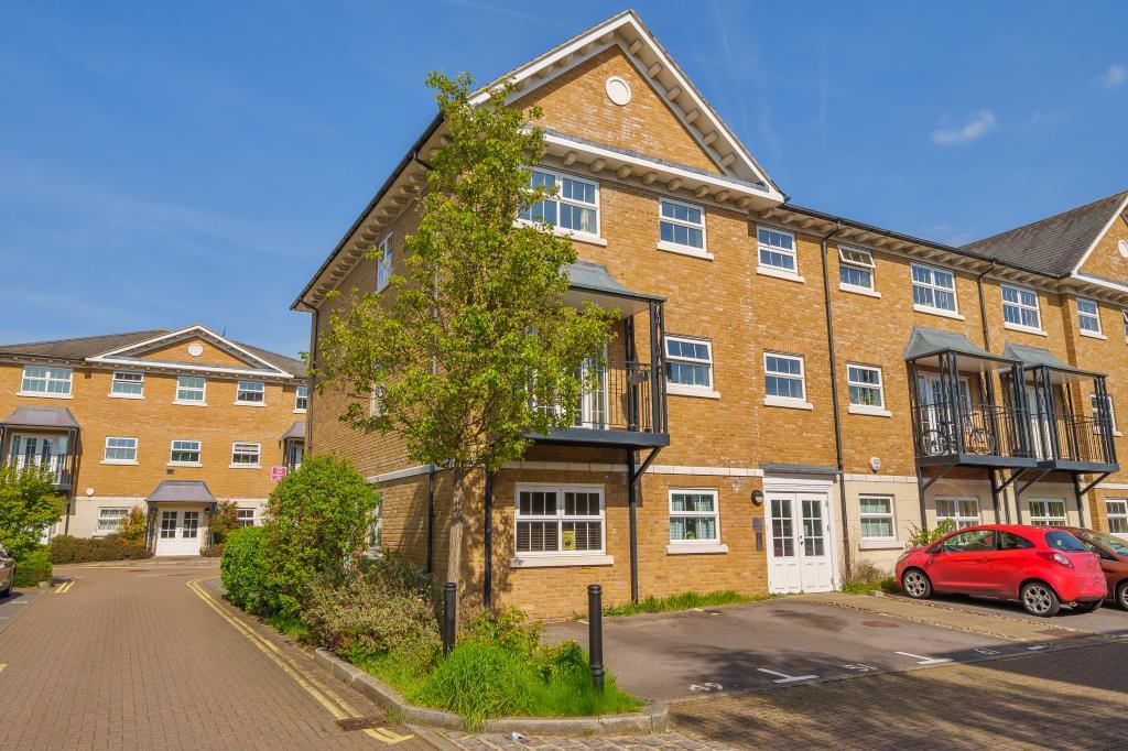 East Oxford, Oxfordshire, OX4 2 bed flat - £310,000