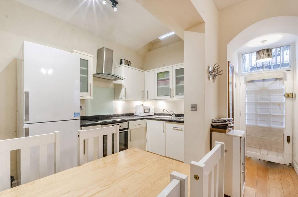 Elvaston Place, South Kensington... 1 bed flat - £2,384 pcm (£550 pw)