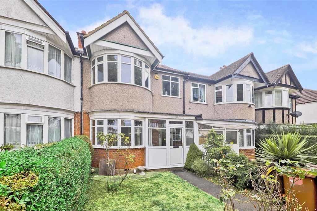 Kings Road, Harrow HA2 3 bed terraced house - £530,000