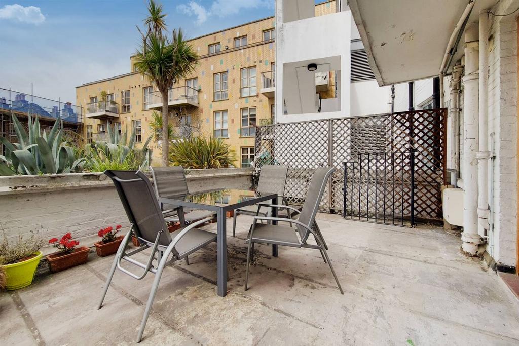 Vanston Place, Fulham Broadway, London, SW6 2 bed flat - £2,340 pcm (£ ...