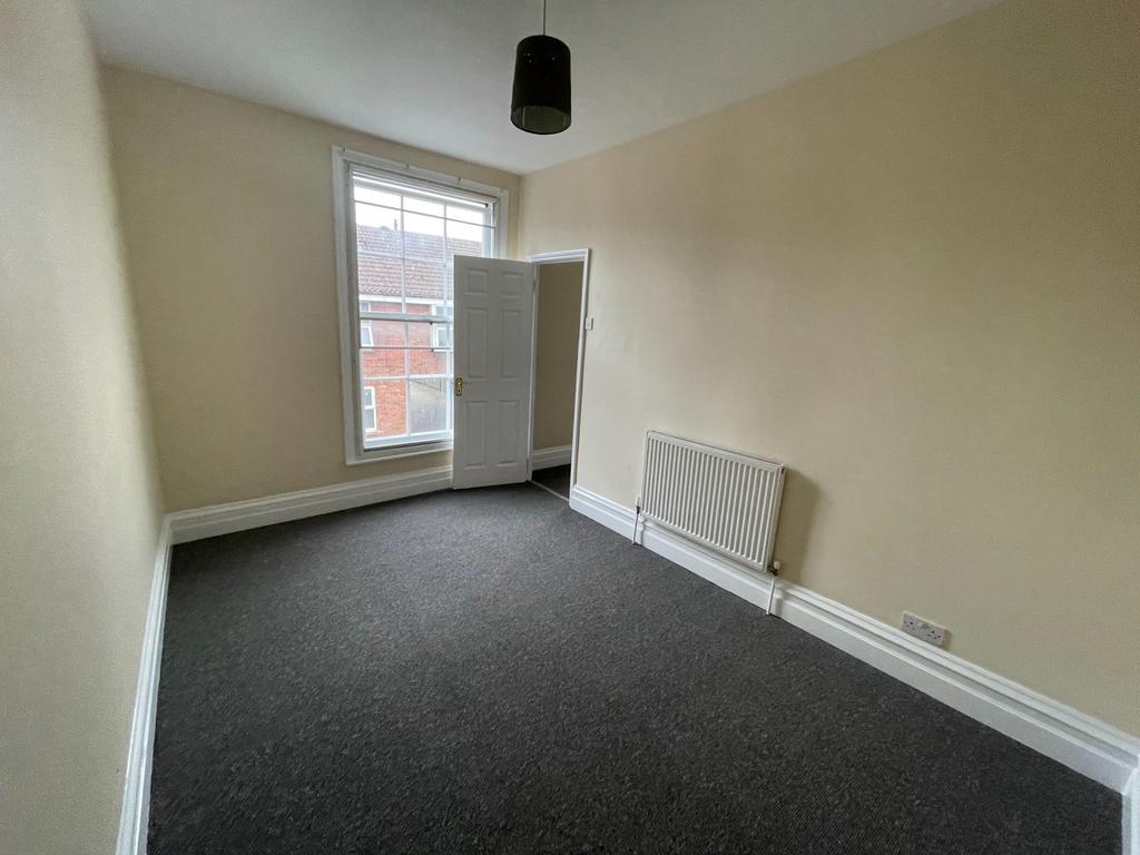 High Street, Boston, PE21 8TA 1 bed flat - £550 pcm (£127 pw)
