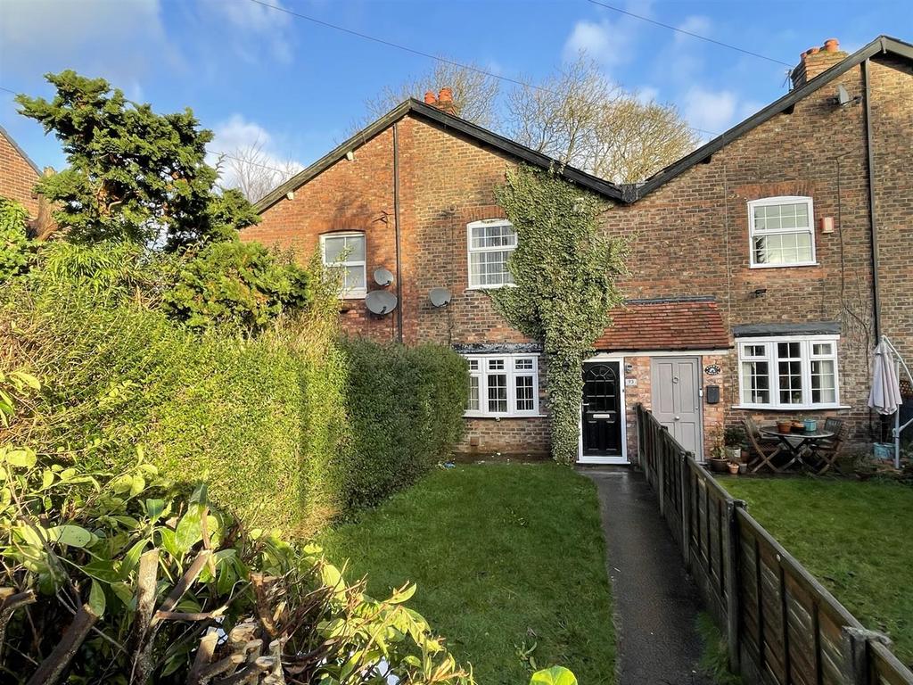 Grove Lane, Hale 2 bed terraced house - £1,250 pcm (£288 pw)