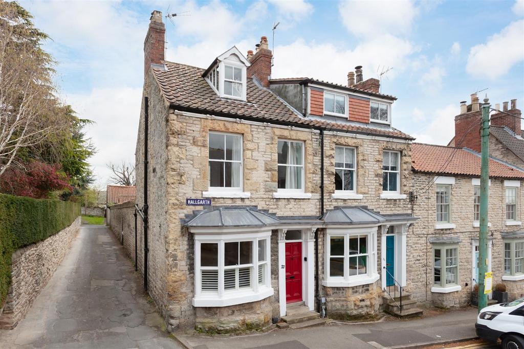 Hall Garth, Pickering 3 bed end of terrace house - £300,000
