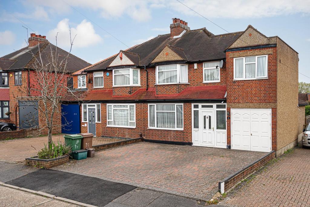The Mount, Worcester Park 4 bed semi-detached house - £750,000