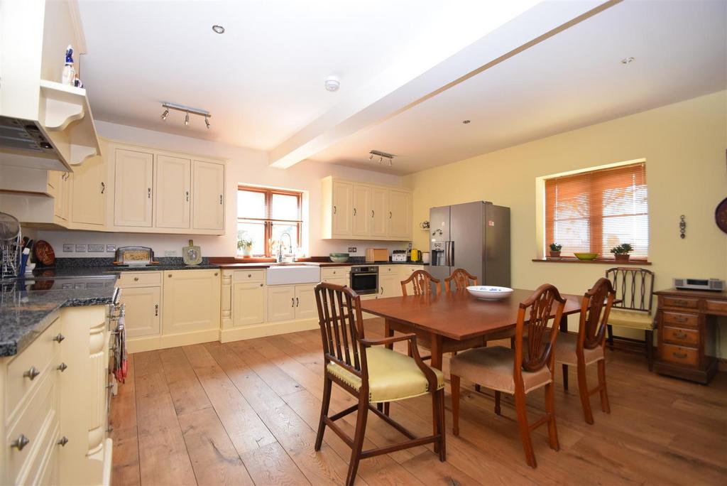 Boreton Mews, Condover, Shrewsbury 4 bed barn conversion for sale - £ ...